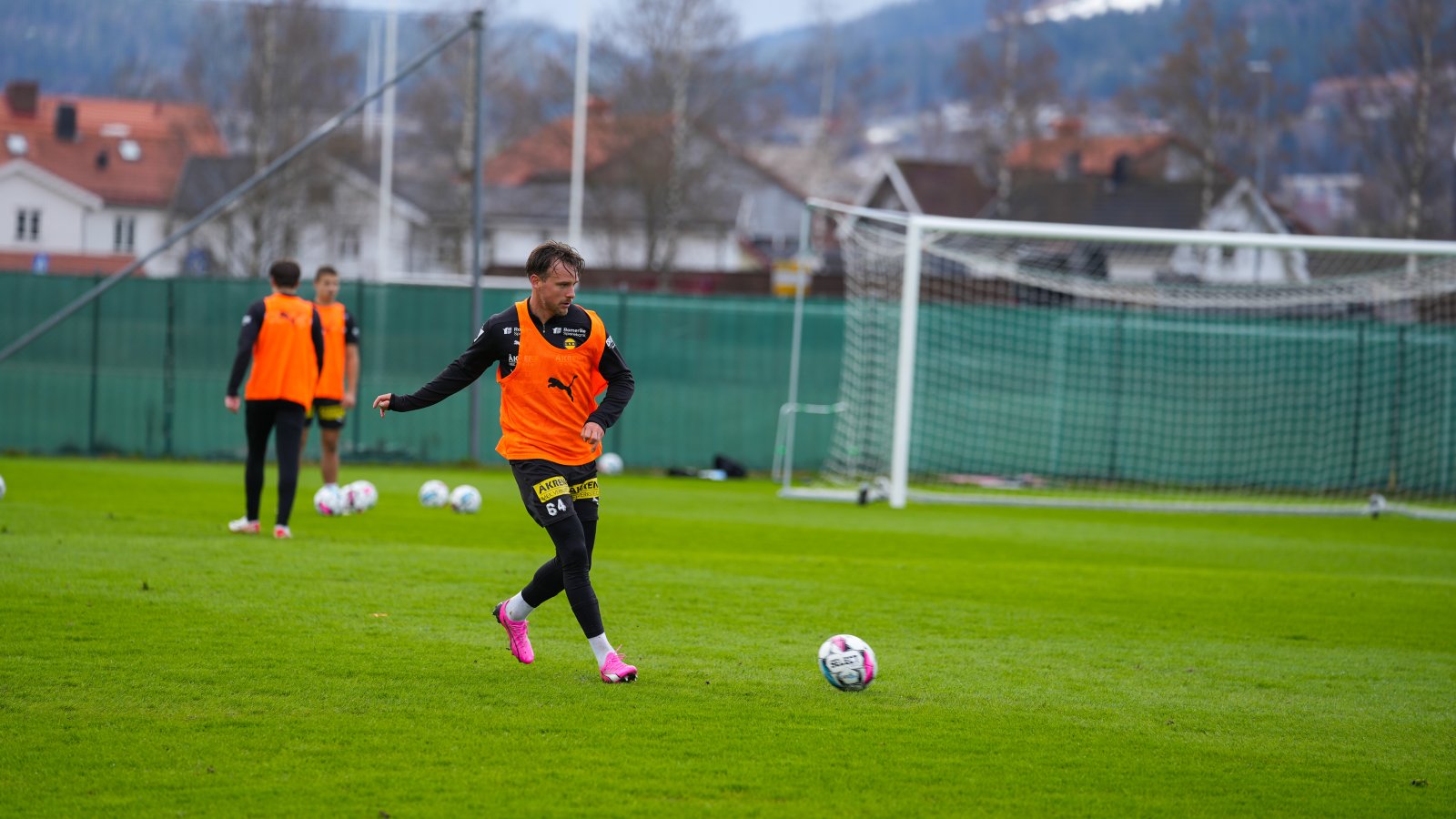 Eric Larssons første kamp fra start: Her er de elleve som starter mot ...