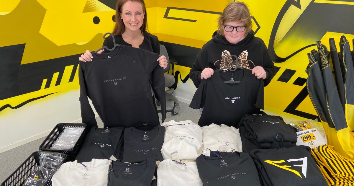 Fuglafamilien-klær til salgs i Forza Fugla-shopen / Lillestrøm